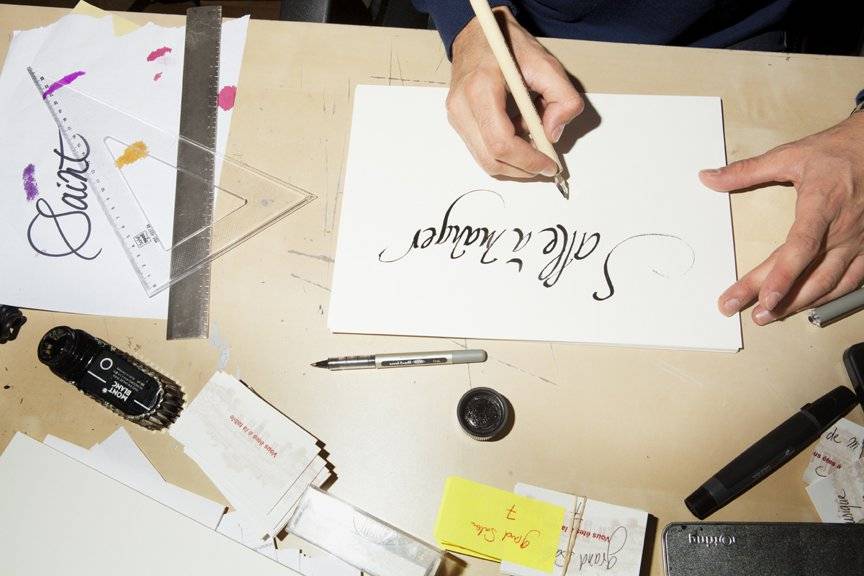 Nicolas Ouchenir: Flowing Script | NOWNESS